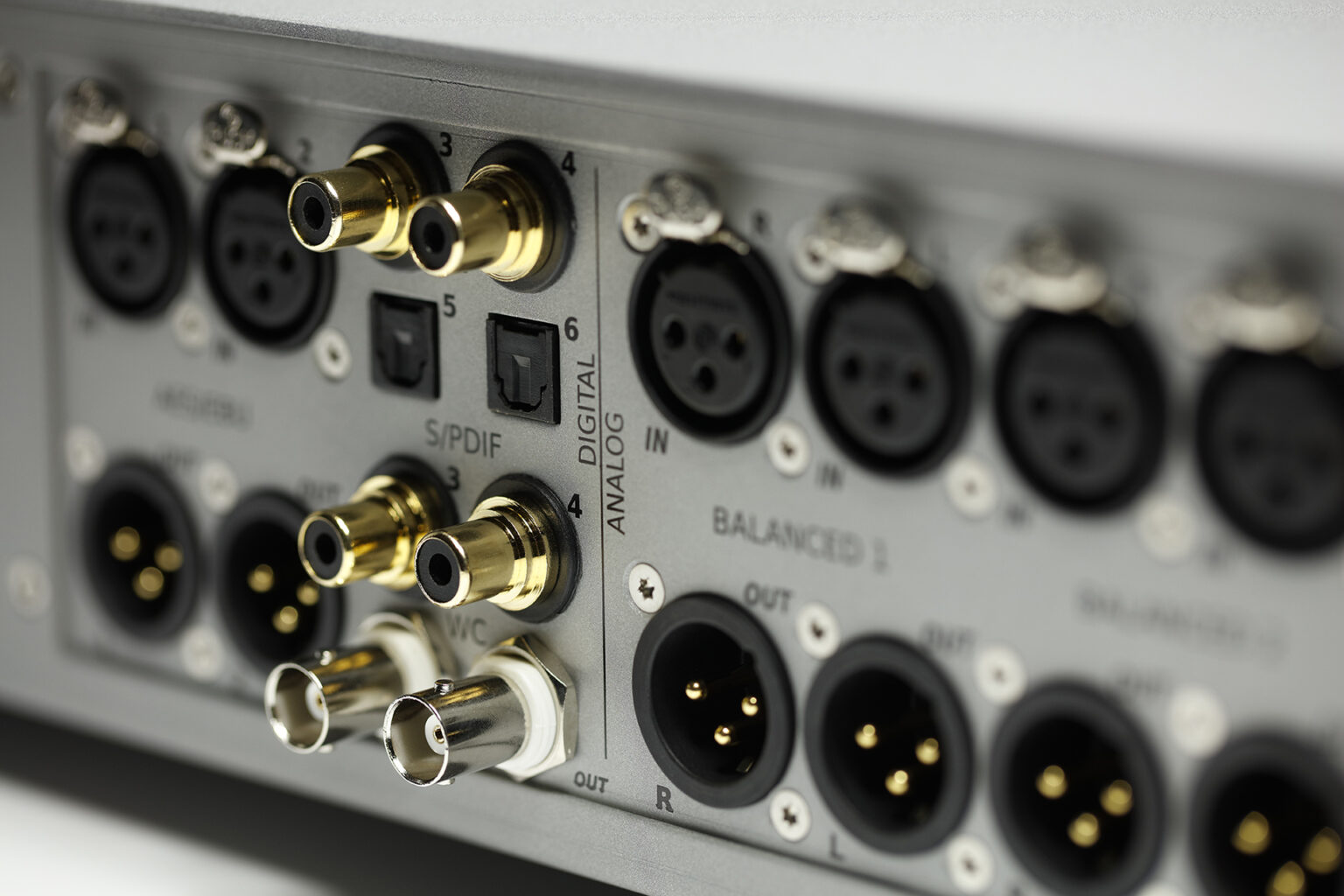 Trinnov Amethyst Stereo Preamplifier Reviewed - Future Audiophile Magazine