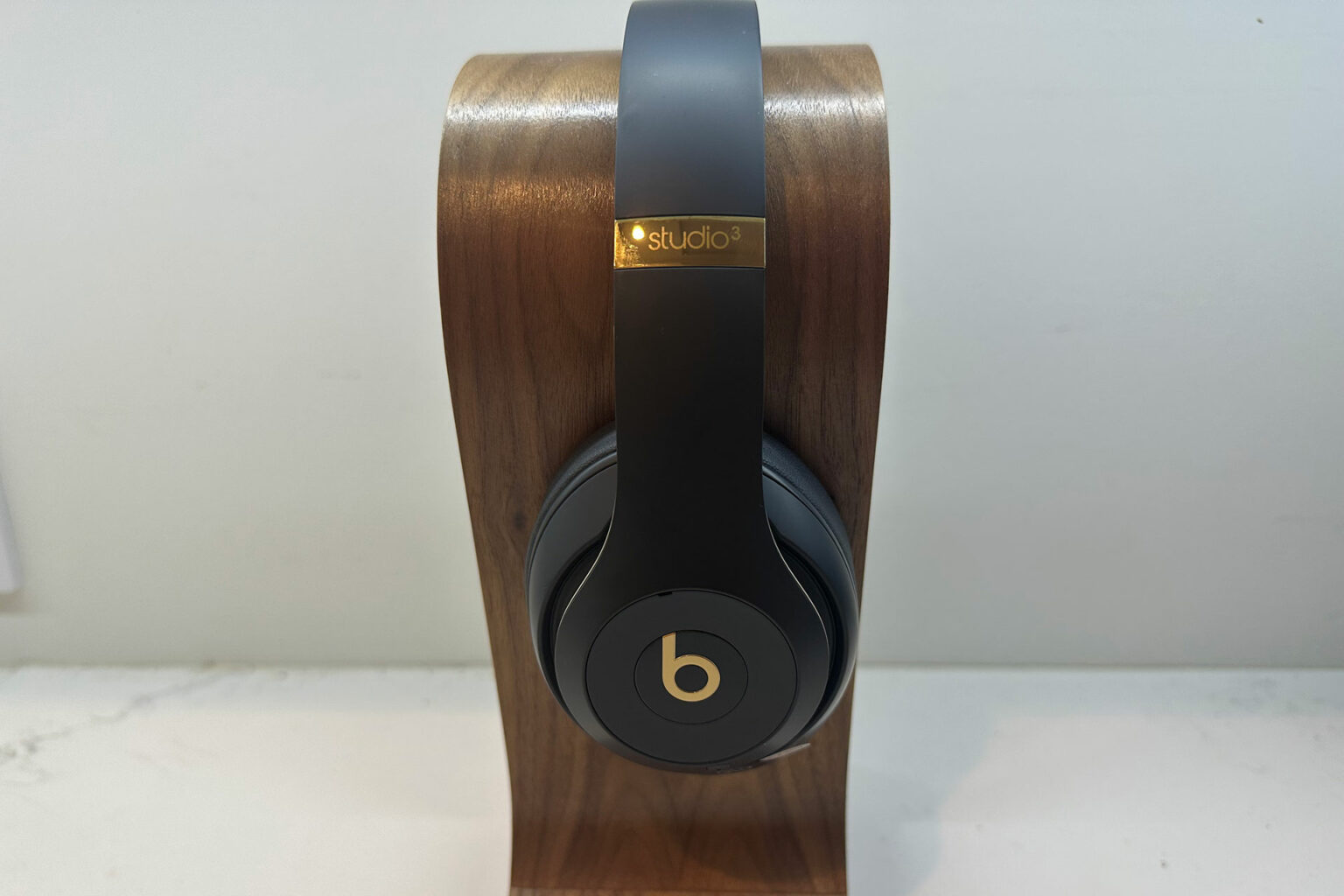 Beats by Dre Studio 3 Wireless Headphones Reviewed