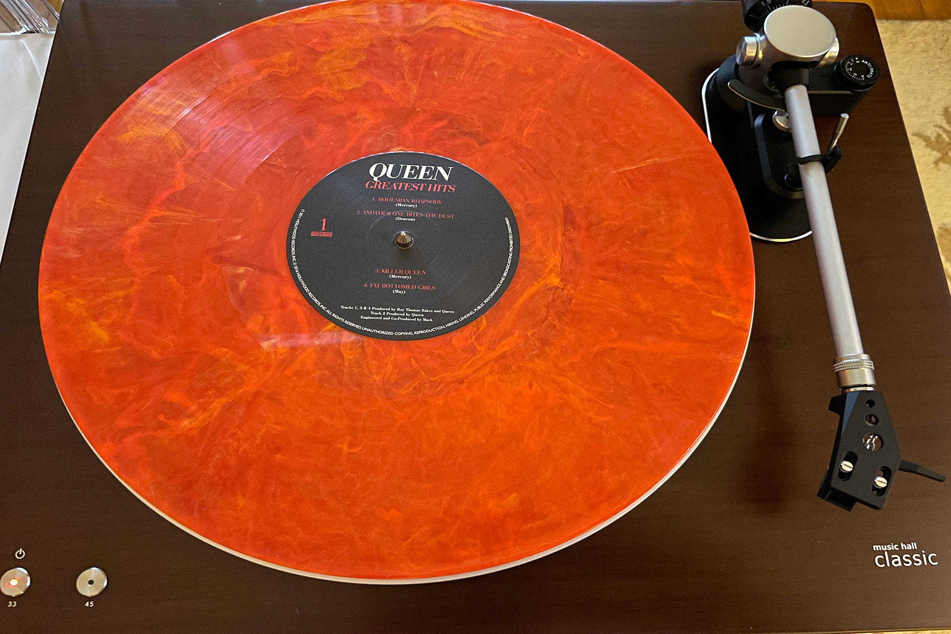 Brian Kahn reviews the Music Hall Classic audiophile turntable