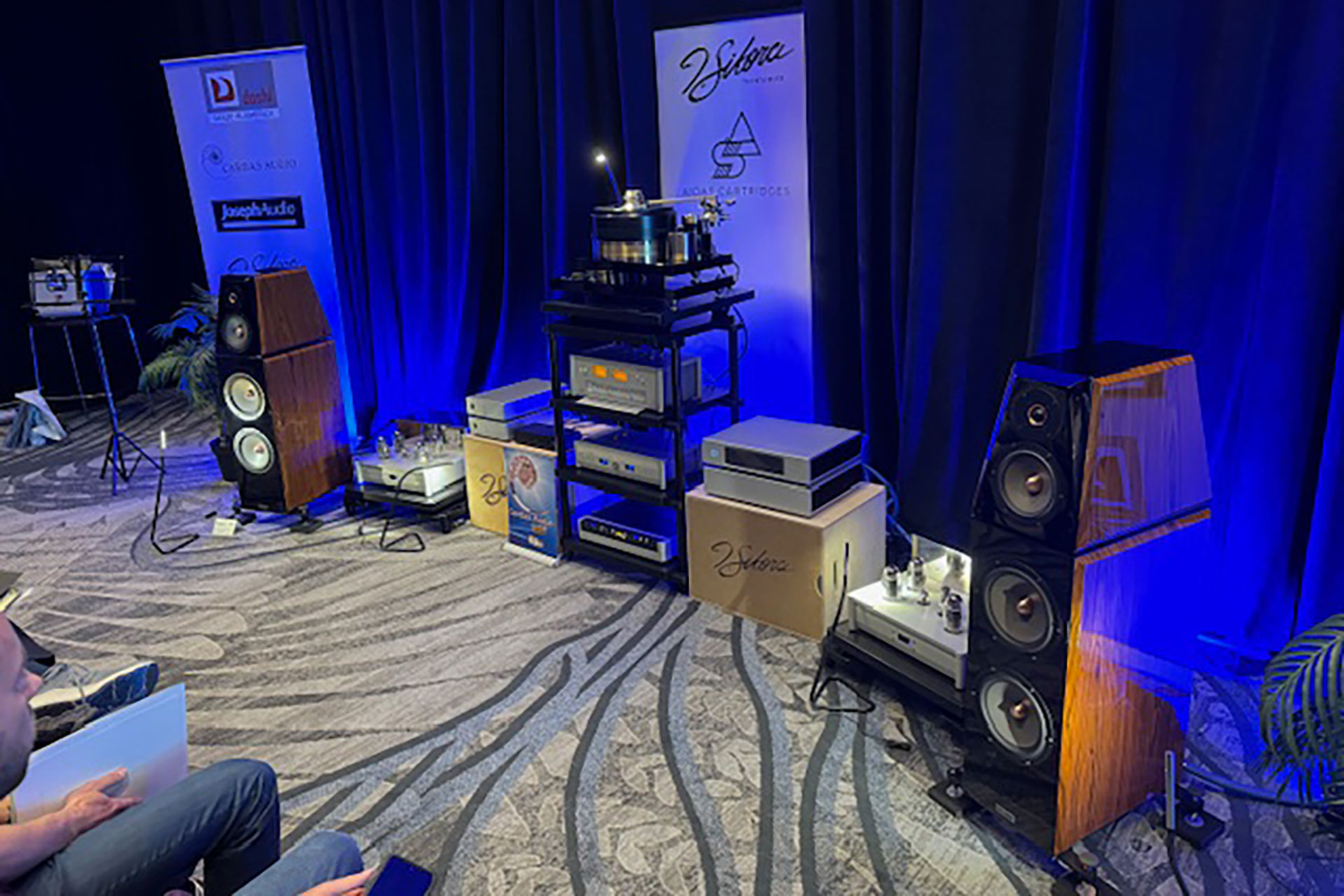 How Important is Using a Solid Audiophile Equipment Rack?