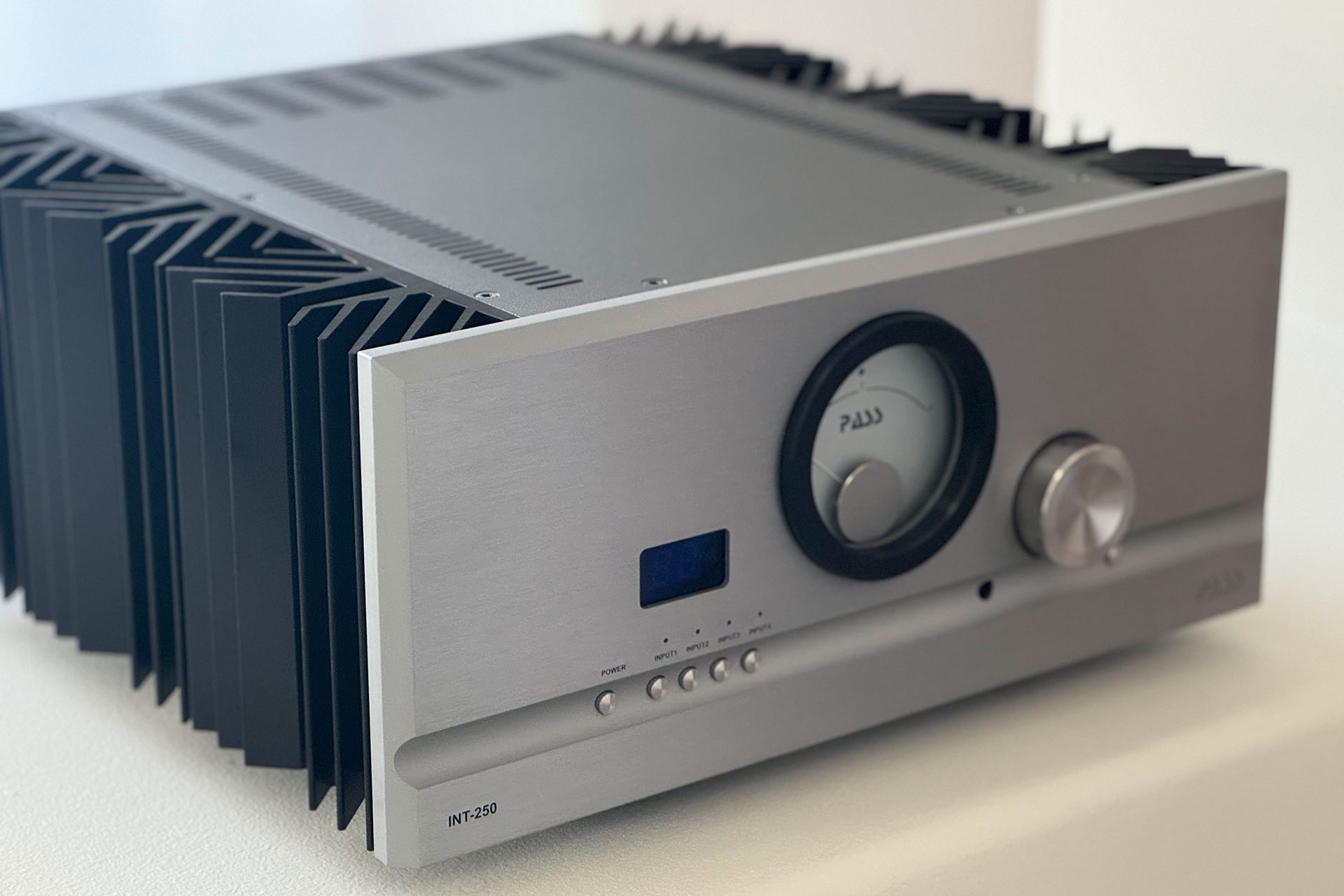 Pass Labs INT-250 Integrated Amplifier Reviewed