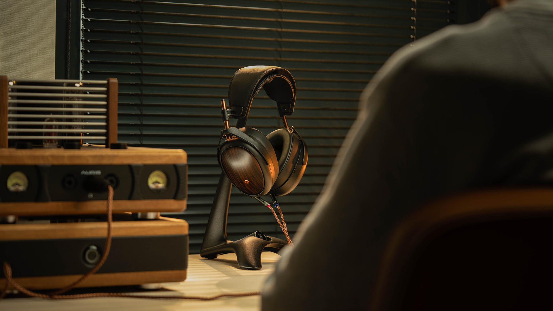 Meze Audio Liric Headphones Reviewed