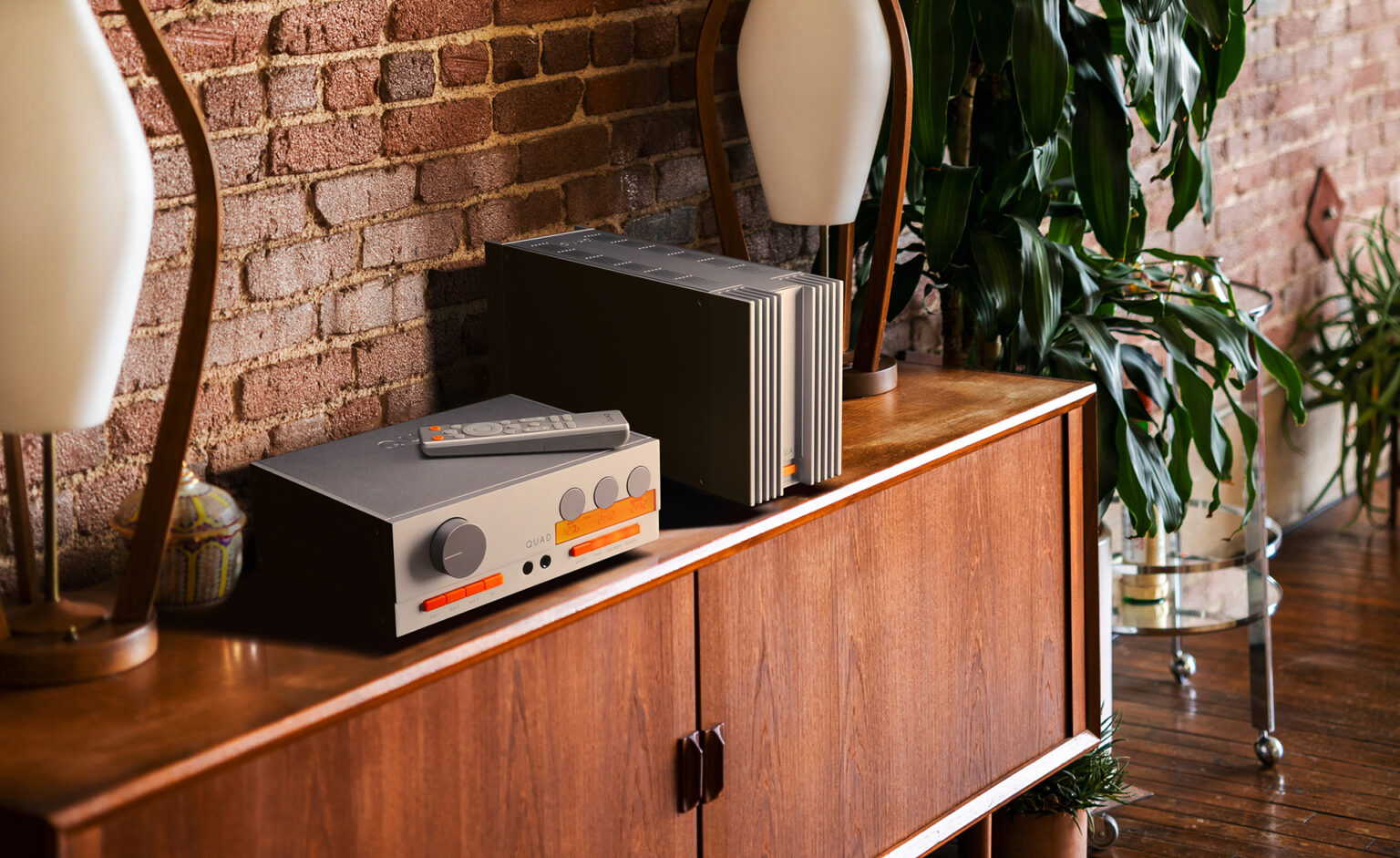 The QUAD 303 Audiophile Amplifier Reviewed